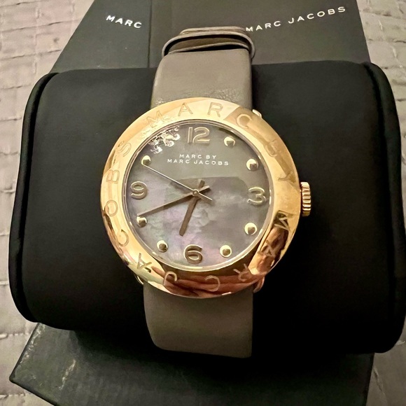 Marc Jacobs | Accessories | Marc Jacobs Amy Pearl Faced Leather Strap ...